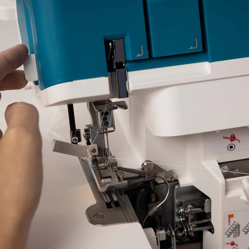Pfaff Admire Air 5000 Overlock Machine | Professional Serger