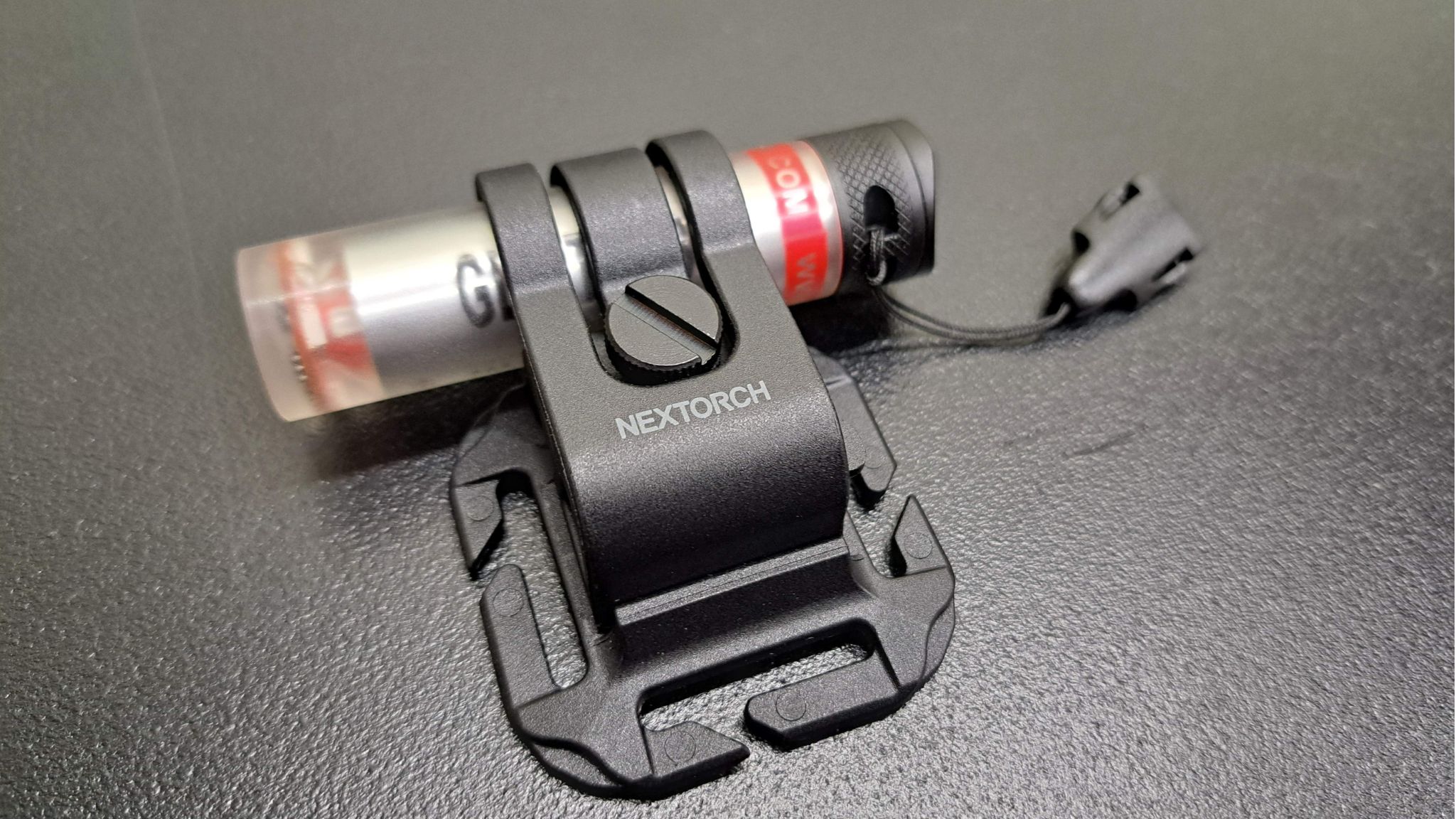 Nextorch GT-AAA PRO Glo Toob & GT-AAA IR Tactical Signal Lights Review ...