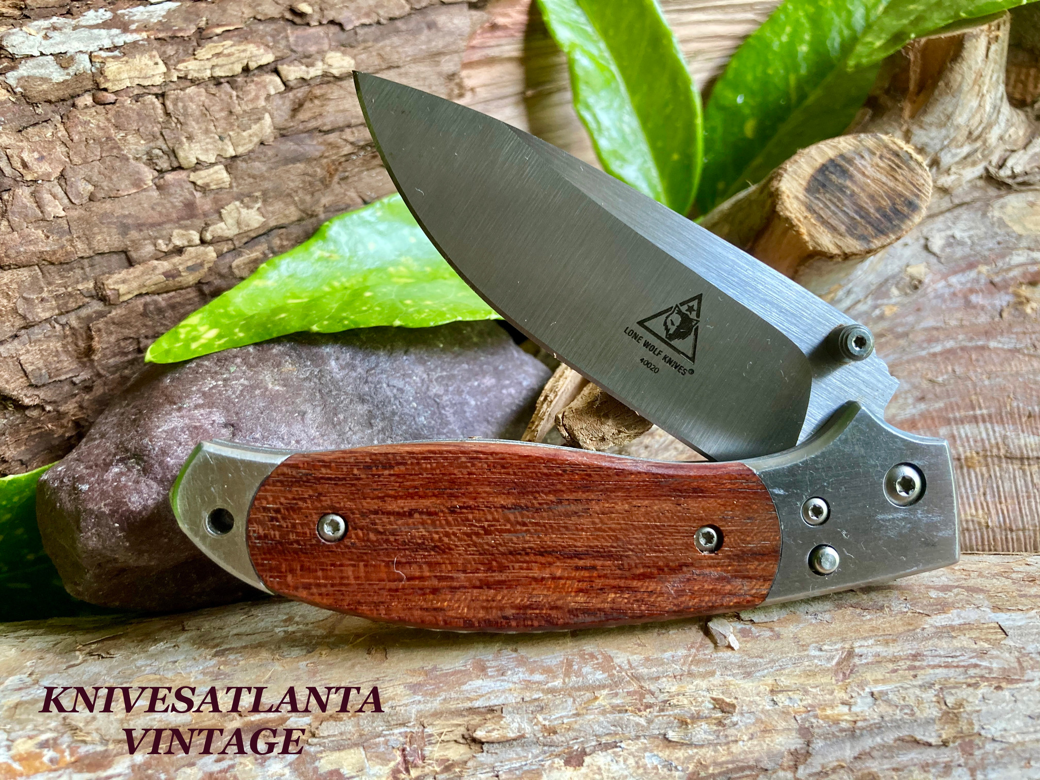 Lone Wolf Howling Blade