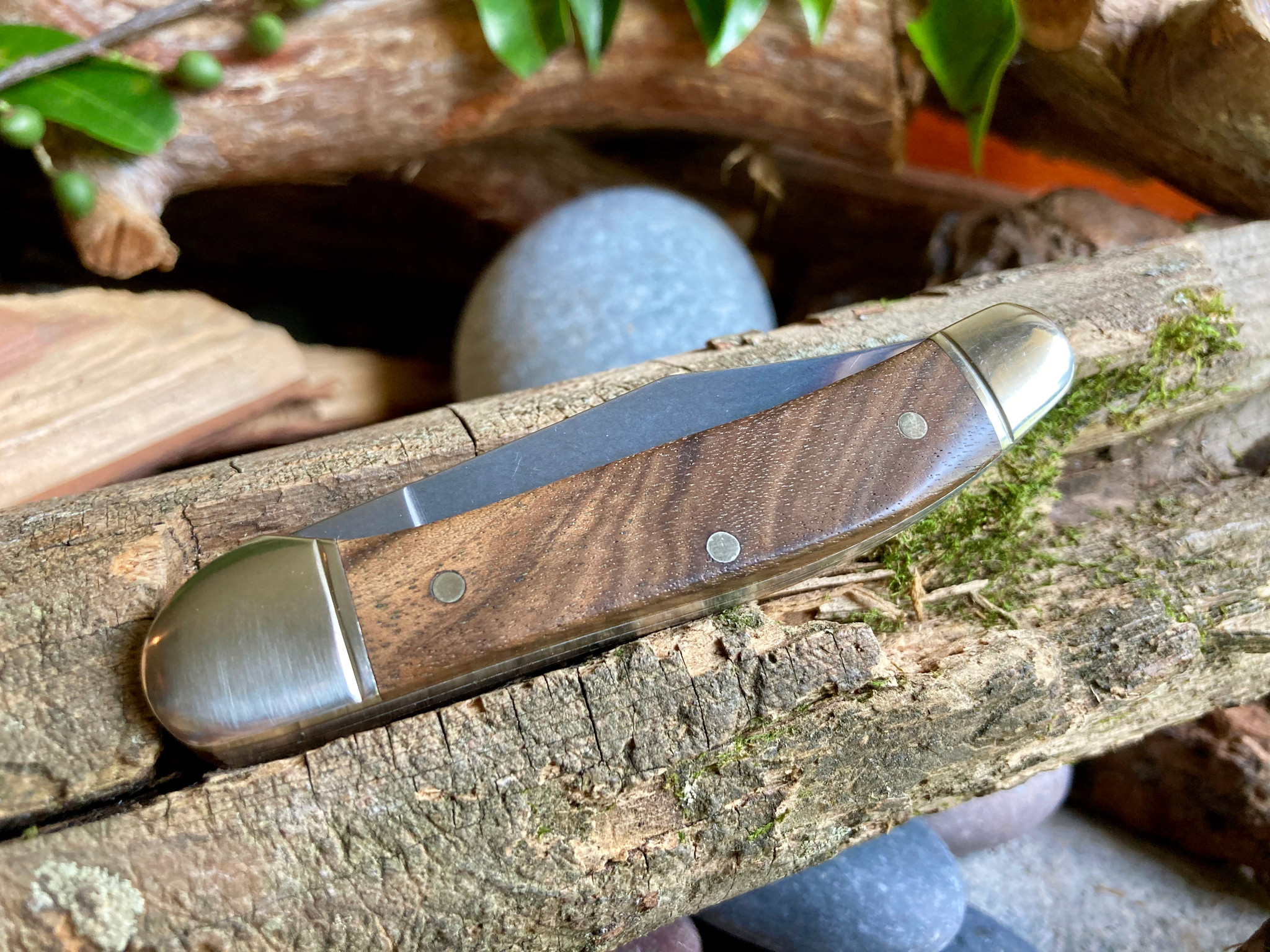 J A Henckels Copperhead Pocket Knife ~ European Gunstock Walnut ~ Vintage