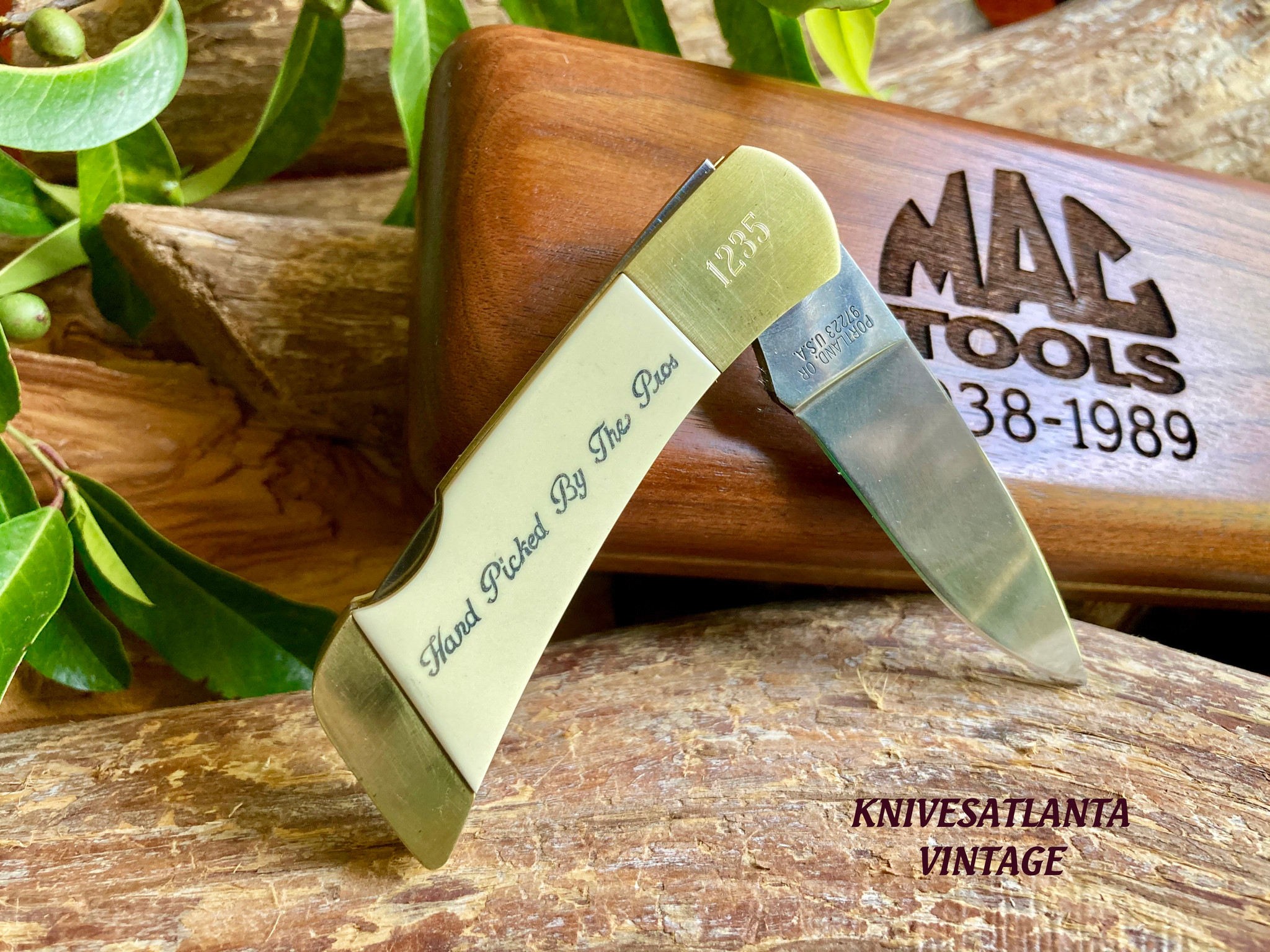 Gerber Mac Tools Lock Back Scrimshaw Knife ~ Vintage