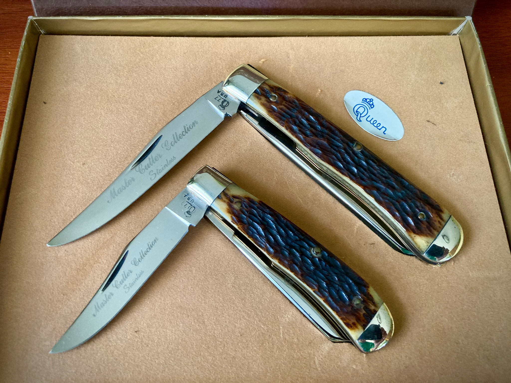QUEEN MASTER CUTLER ~ TRAPPER KNIFE SET ~ Vintage 1977