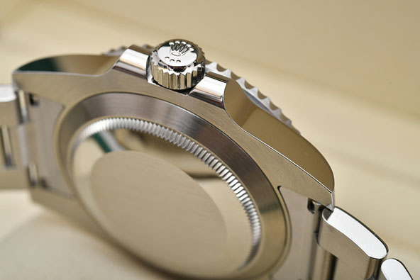 Omega vs. Rolex: Which Is Best for You? - Luxury Of Watches
