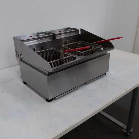 Woodson W.FRT50 Countertop Split Pan Fryer 806173 - National Kitchen ...