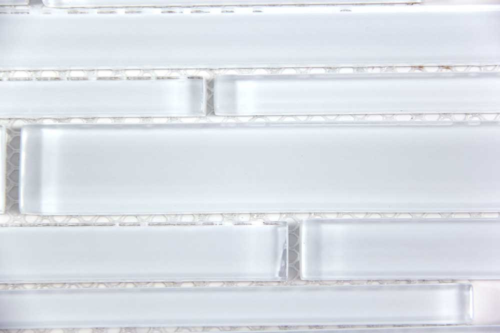 Cove Staggered White Mix Interlocking Linear Glass Mosaic Tile