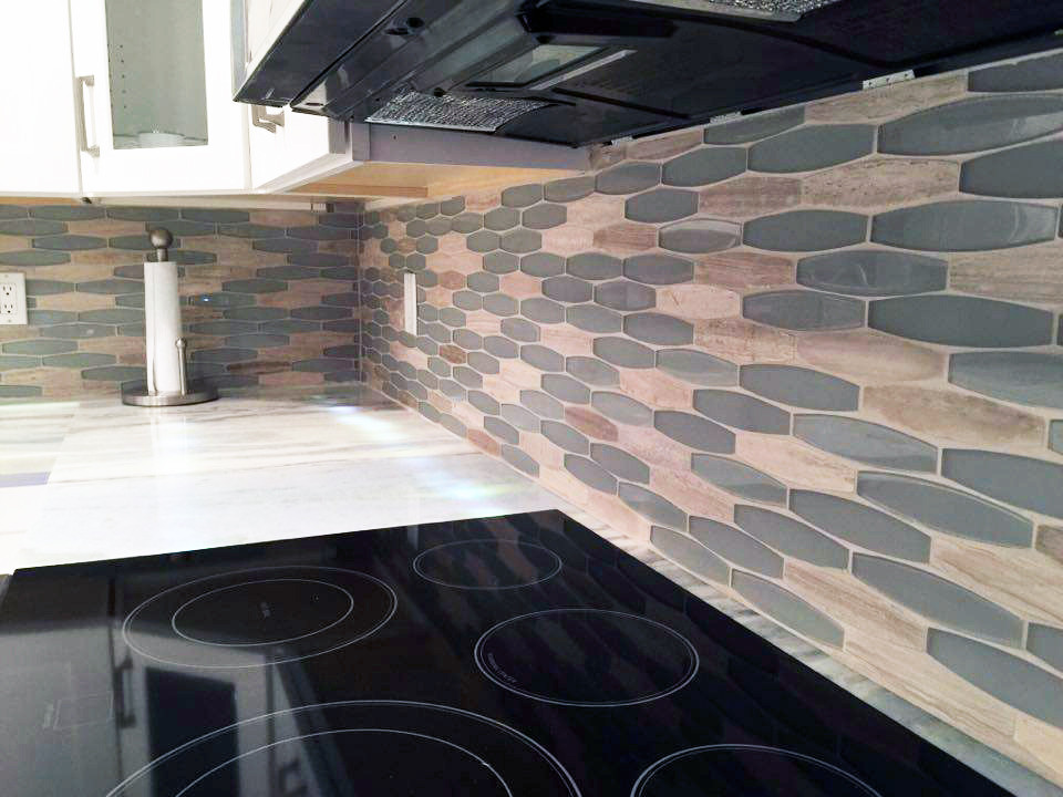 Radiant Grigio Mosaic Glass Tile