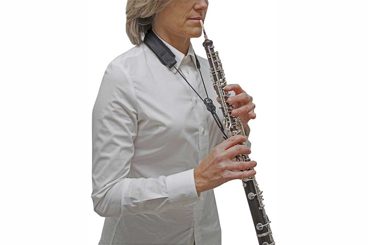oboe player neck