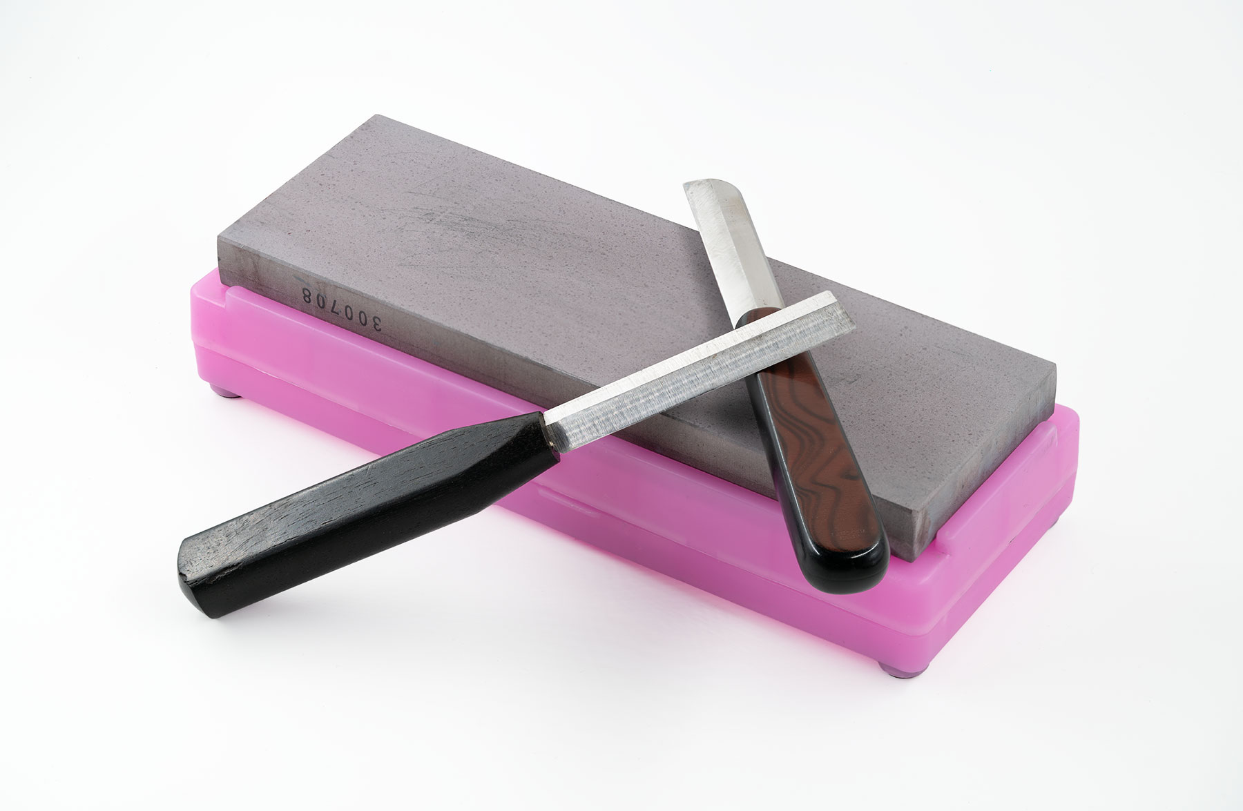 "Handing" a Double Hollow Ground Reed Knife - Hodge Products, Inc.
