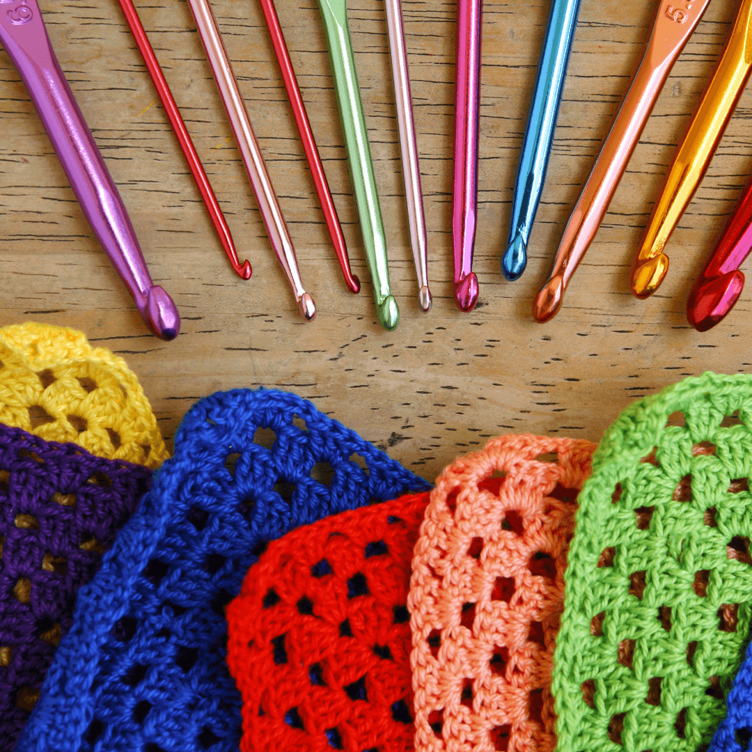 The Different Types of Crochet Hook Ends - inline vs tapered - Forever ...