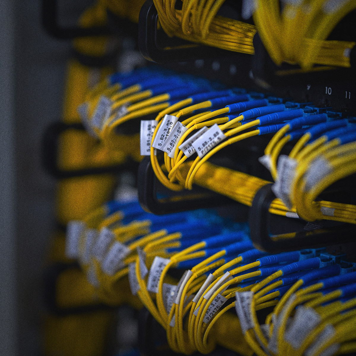 Choosing the Right Fiber for Your Enterprise and Data Center Network ...
