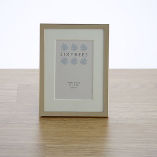 2 x 3 inch photoframes in many styles at thephotoframeshop