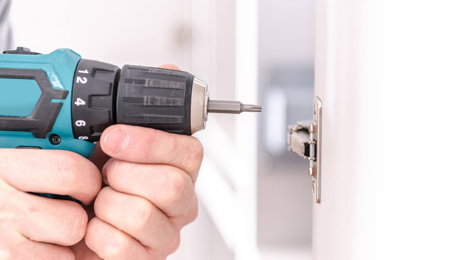 3 Reasons Why On-Site Assembly is Worth It - Rackfinity.com