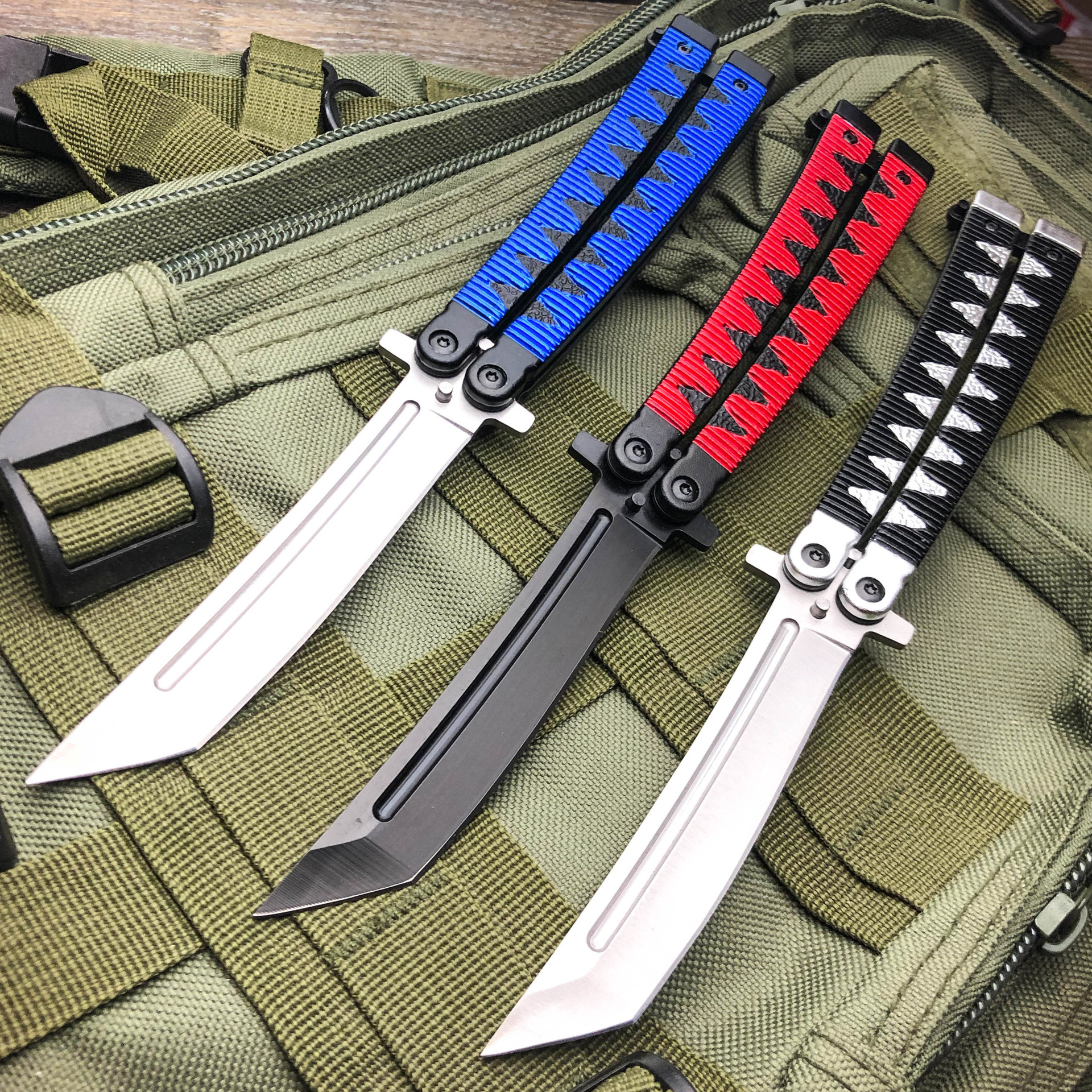 9" The Predator Curved Blade Balisong - MEGAKNIFE
