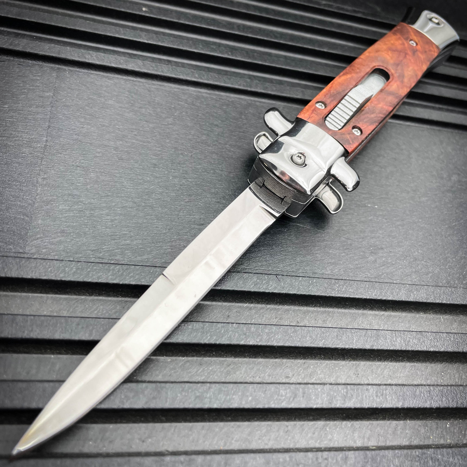 Classic Gentleman Italian Stiletto OTF - MEGAKNIFE