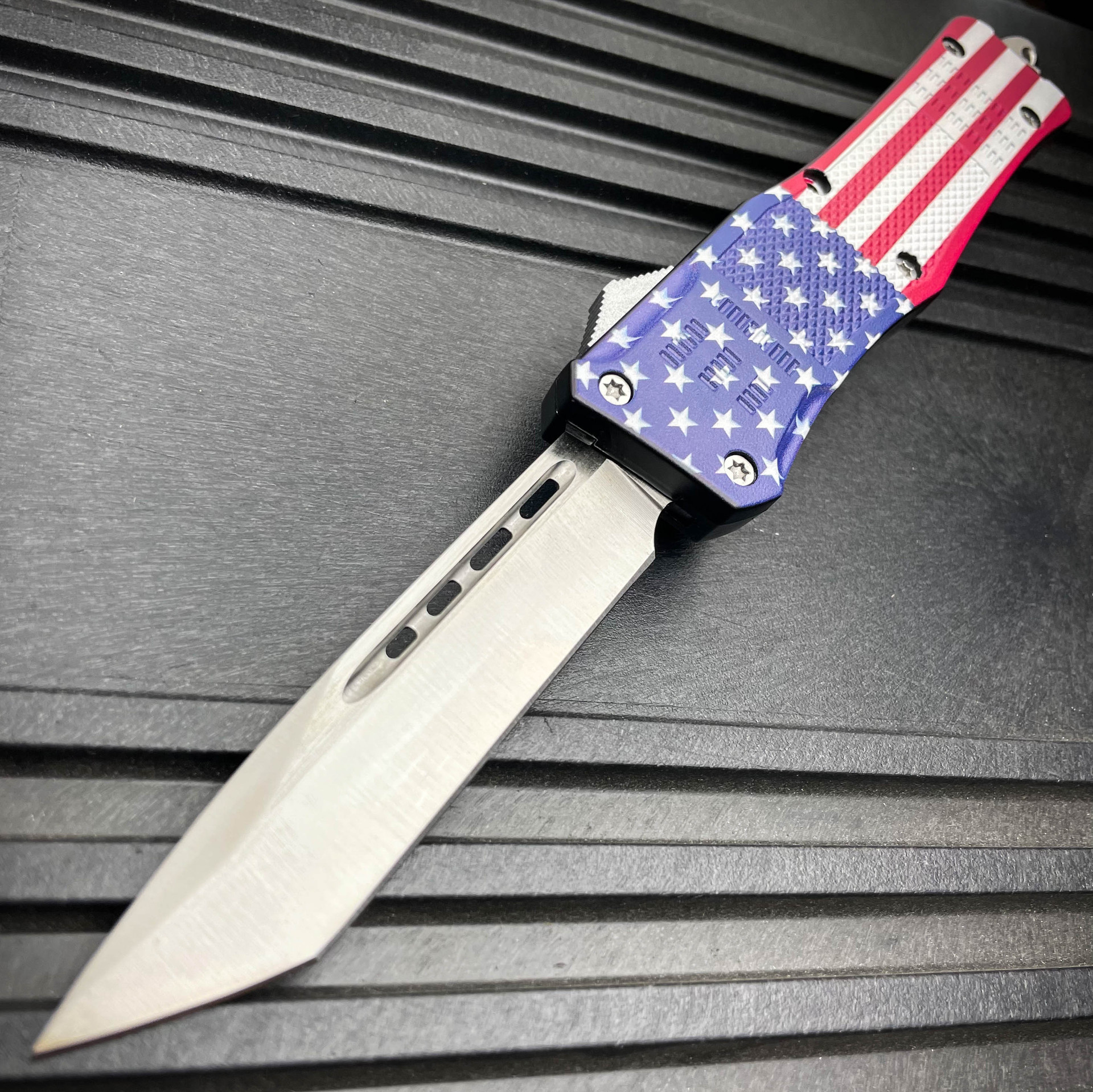Viper Tactical USA American Flag OTF - MEGAKNIFE
