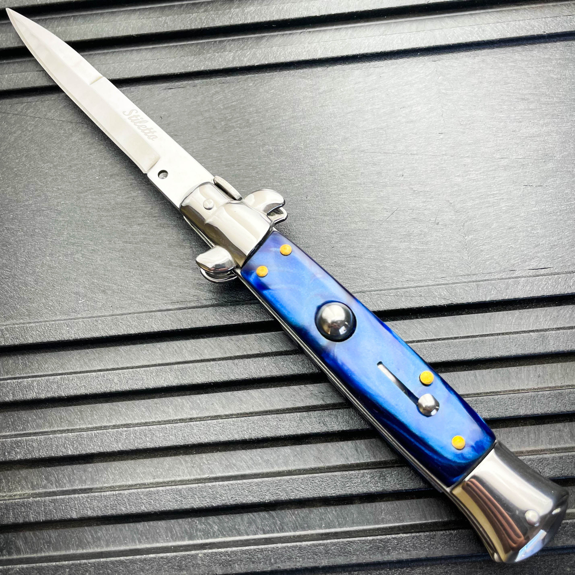 Italian Stiletto Pocket Knife - MEGAKNIFE