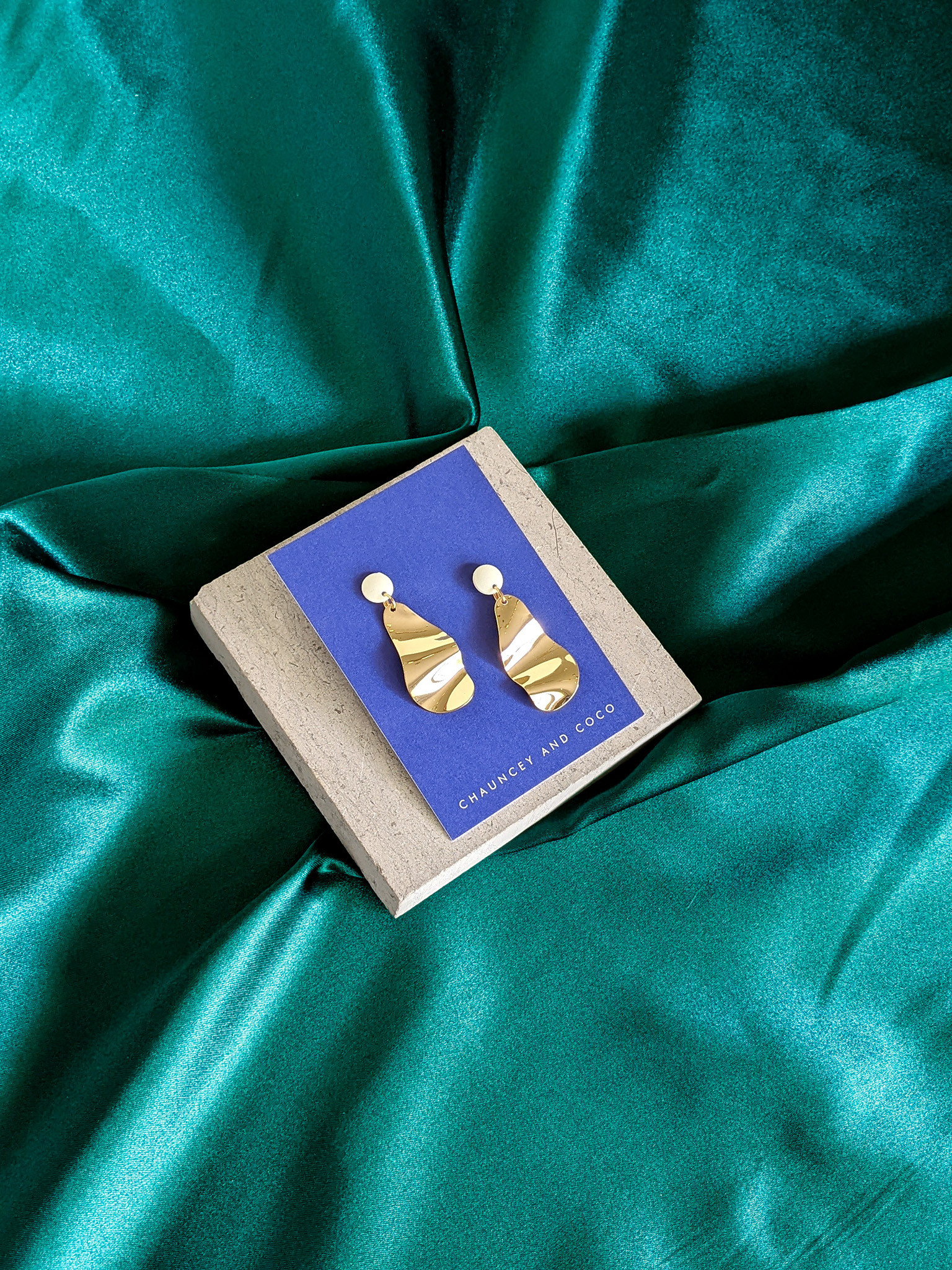 Flow wavy drop earrings/ White + Gold - Chauncey and Coco