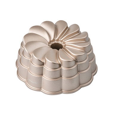 Petal Fluted Ring Cake Pan, 24 x 24 x 10cm - Champagne - Bakemaster ...