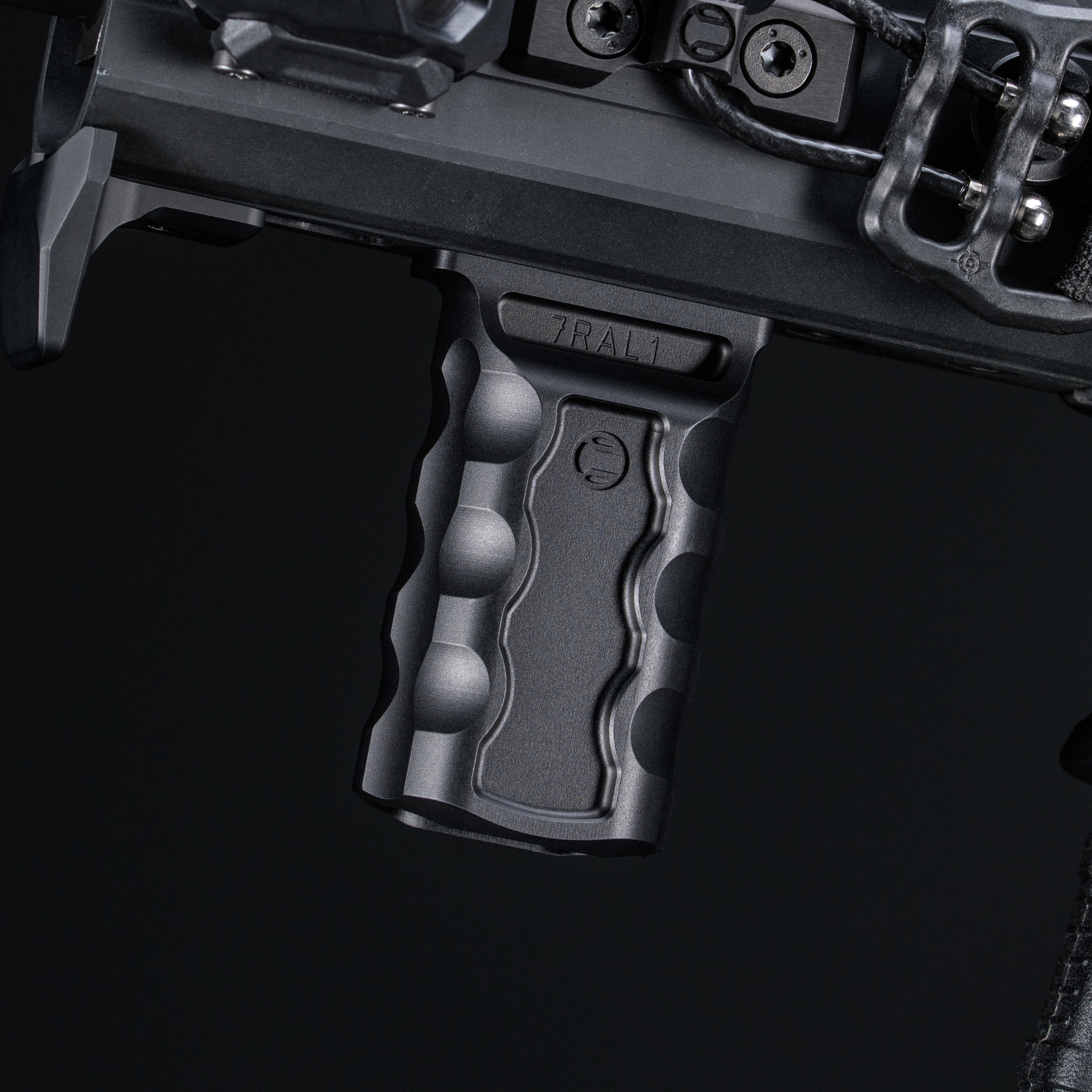 RSB™ Vertical Foregrip - Shop Lightweight AR Grips | RailScales