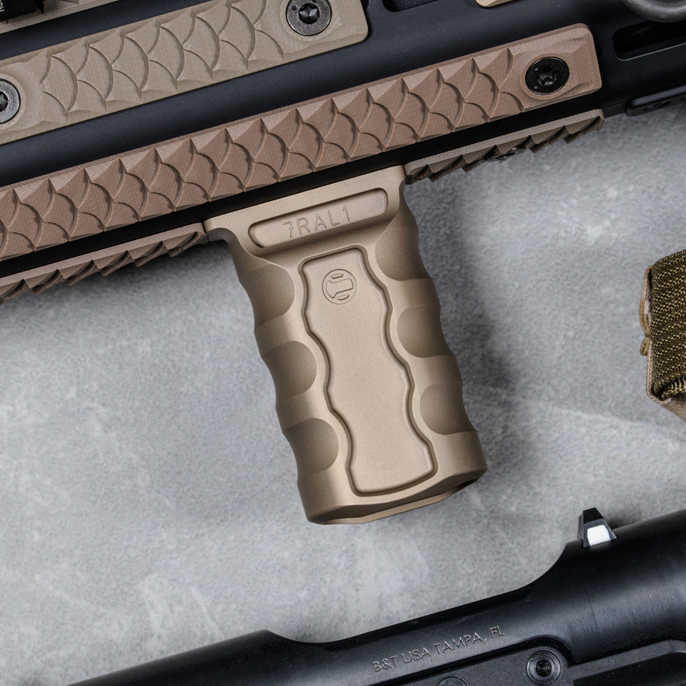 RSB™ Vertical Foregrip - Shop Lightweight AR Grips | RailScales