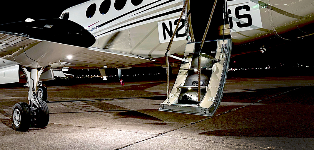 PWI Entry Door LED Light For Beechcraft King Air Granted FAA PMA ...