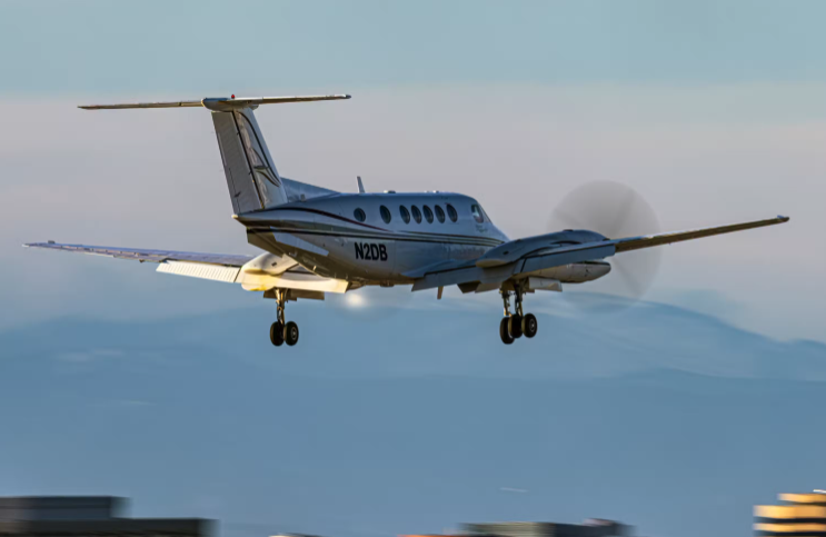 5 Little-Known Facts About the Beechcraft King Air 300 Series ...