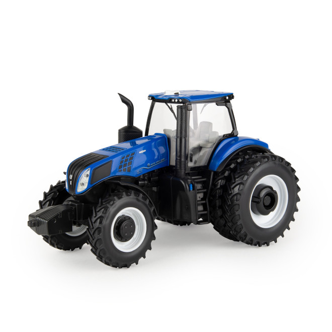 ERTL New Holland 1:32 Scale Genesis T8.380 Tractor