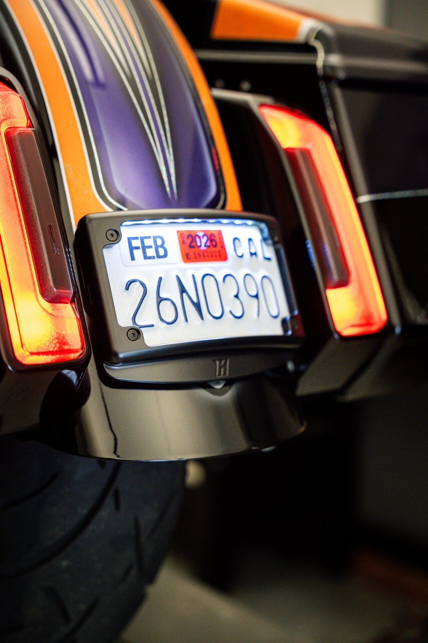 Kodlin Curved License Plate Kit – Black – for 2023.5-Up Harley-Davidson ...