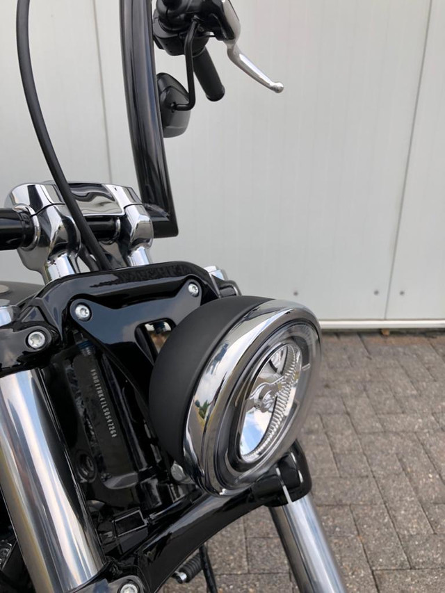 Kodlin Bates Style Headlight Bracket for 2018-2024 M8 Softail Breakouts ...