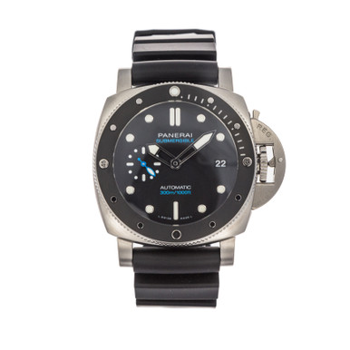Panerai Luminor Submersible PAM 683 *2021* - DelrayWatch.com