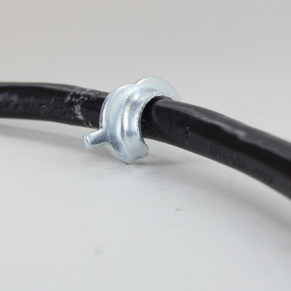 Metal Strain Relief Bushing for Round SVT and SJT Type Wire.