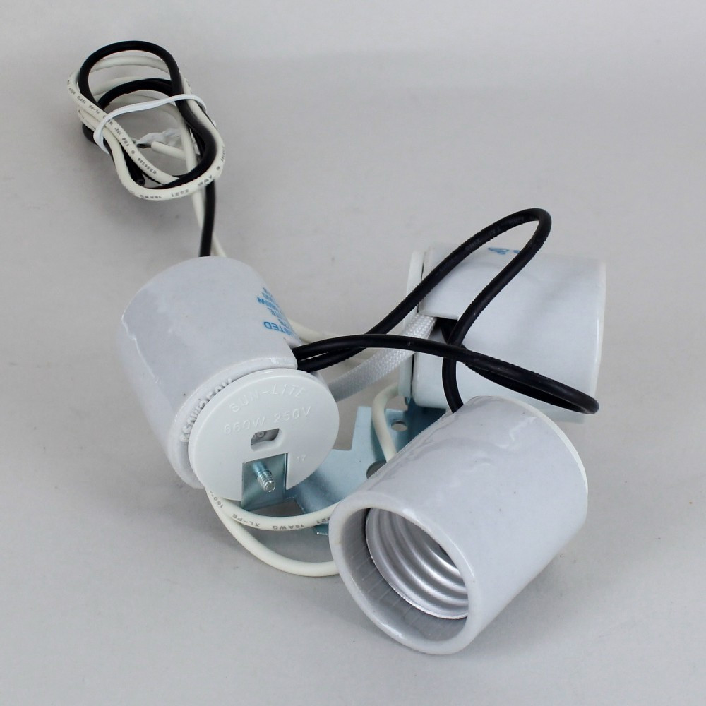 Three Light Porcelain Socket Cluster with 1/8ips Metal Strap