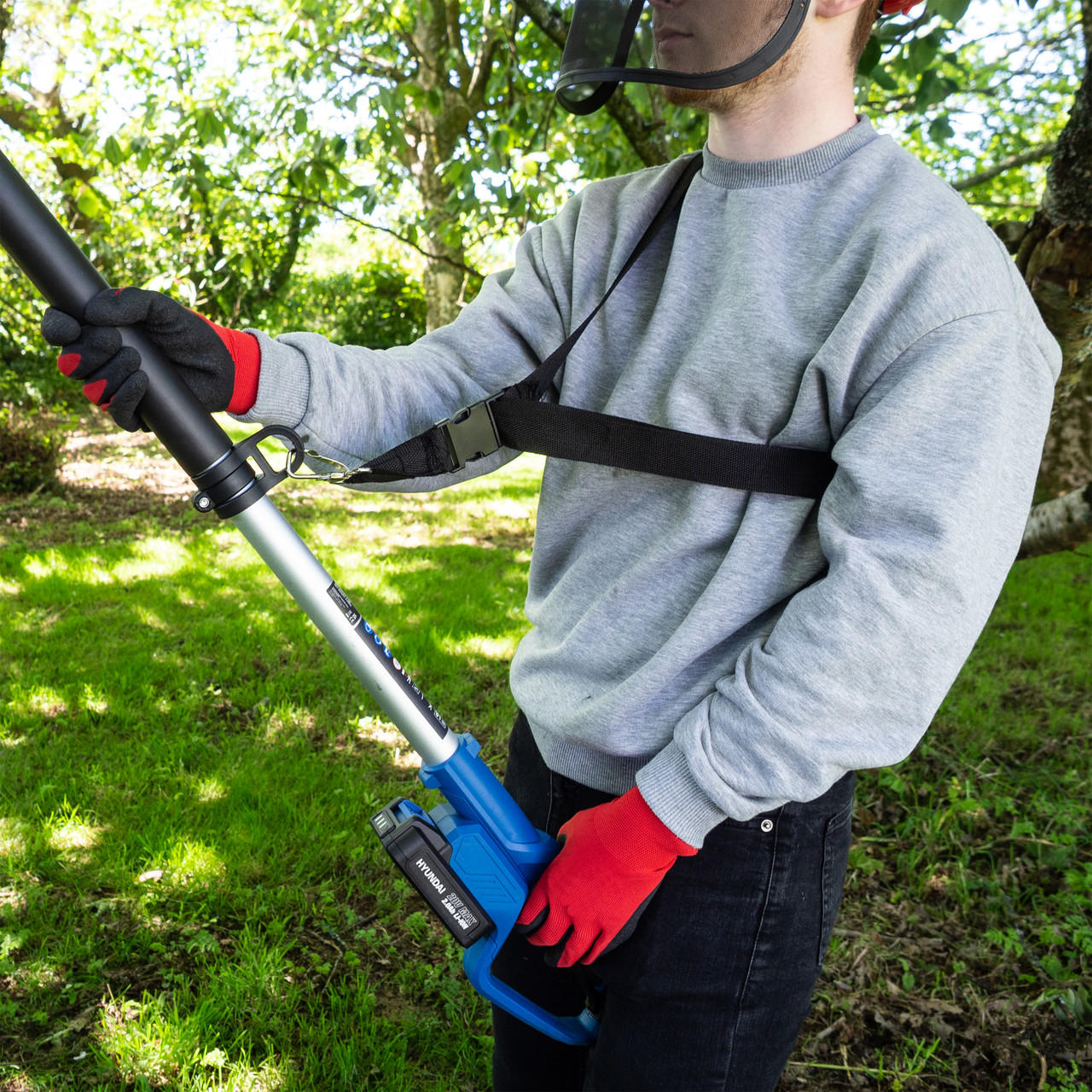 Hyundai Cordless Pole Saw Pruner 2.3m Long Reach 20V 2Ah Li Ion Battery HY2192