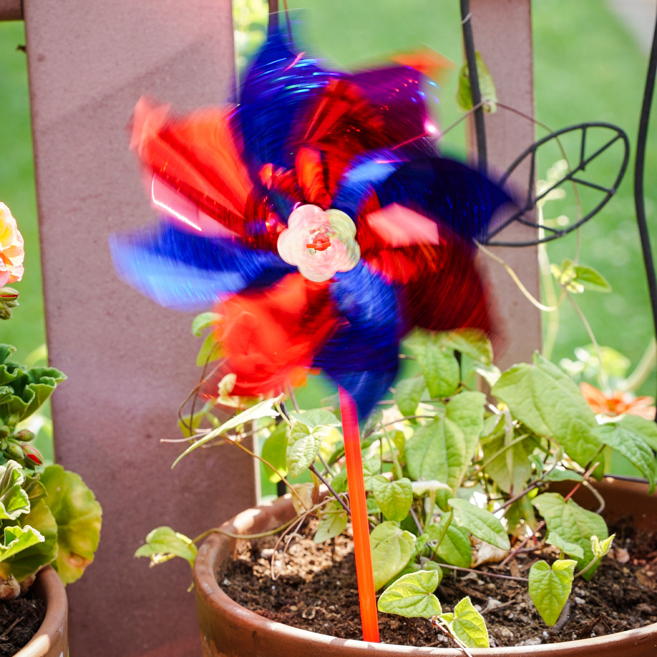 Patriotic Mylar Pinwheels - 8 PC - Kite Garden