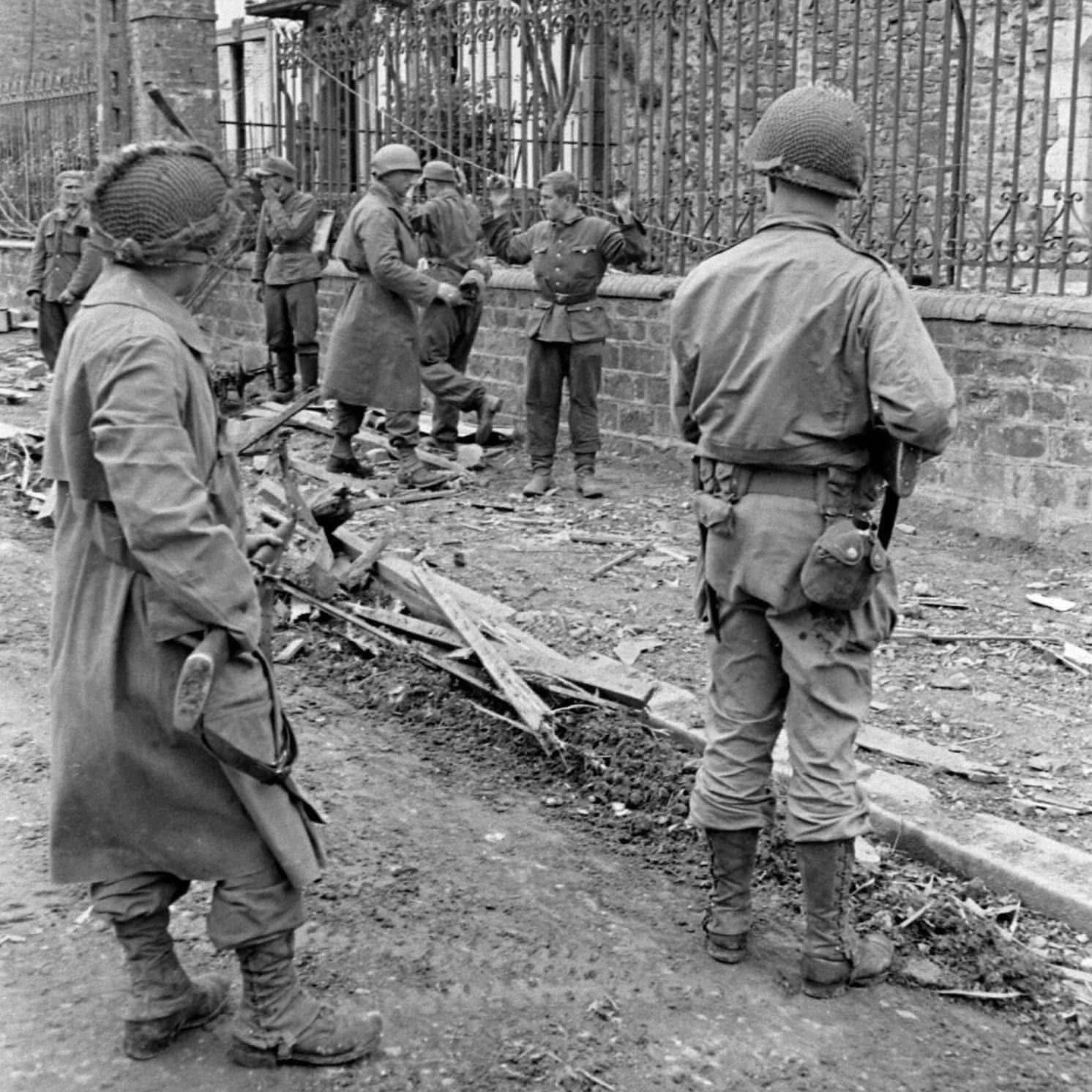 WWII US Army Raincoat Pack - Normandy 1944