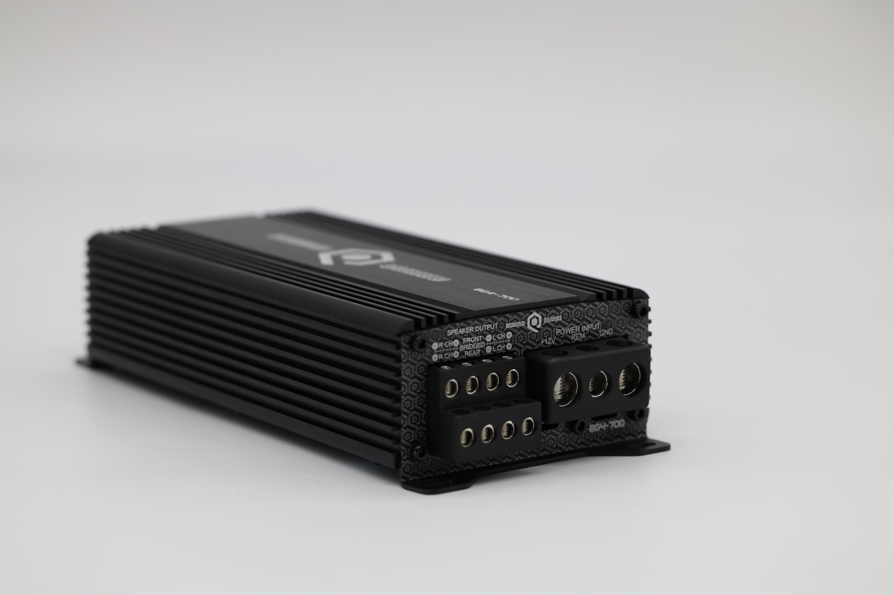 BG4-700 700 Watt Bagger Series Amp (Ultra Compact)