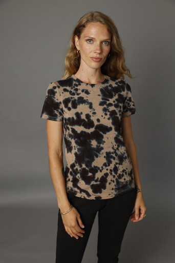 Women's Dip Dye Crewneck T-Shirt | Premium Sustainable Cotton | Proto101