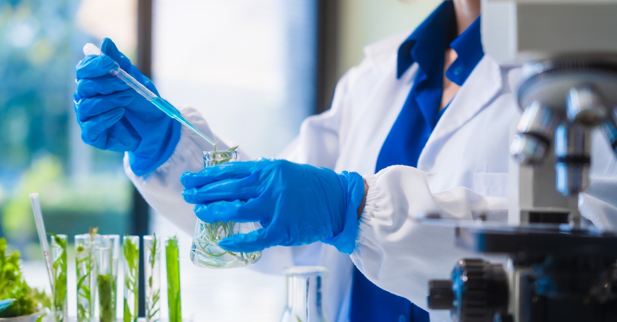 Guide to Promoting Lab Safety When Working With Chemicals - Ibis ...
