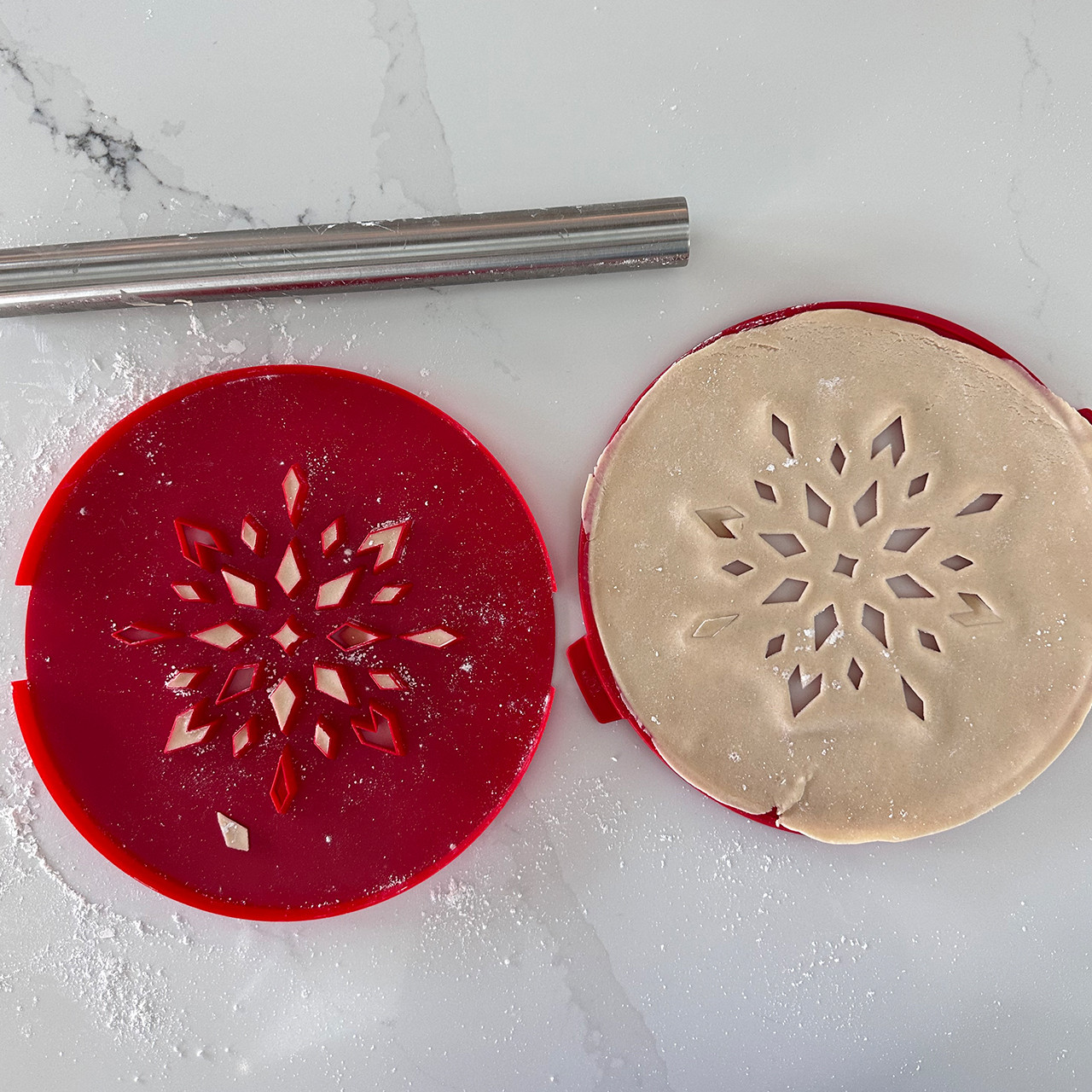 Snowflake Decorating Pie Top Cutter - Charleston Wrap