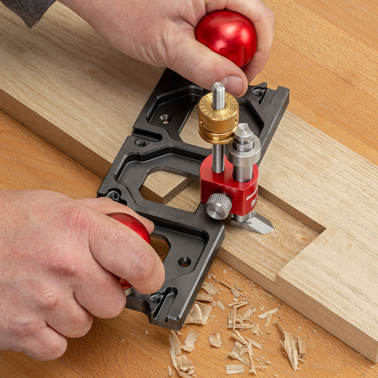 Upgrade your woodworking with Woodpeckers Router Plane