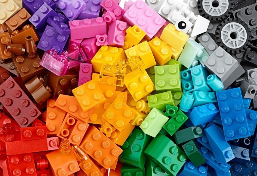 250 Mixed LEGO Bricks