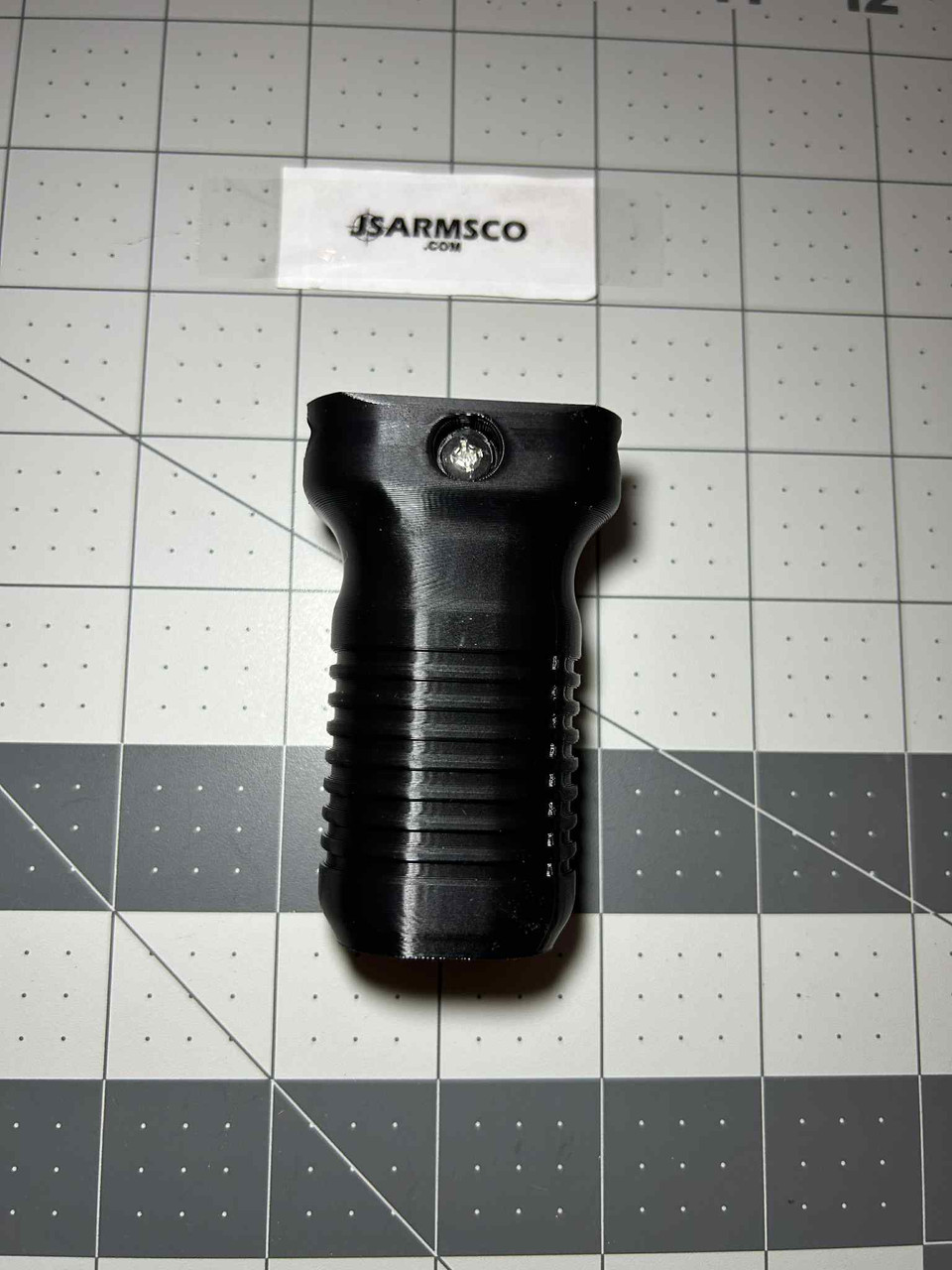 Stubby straight foregrip