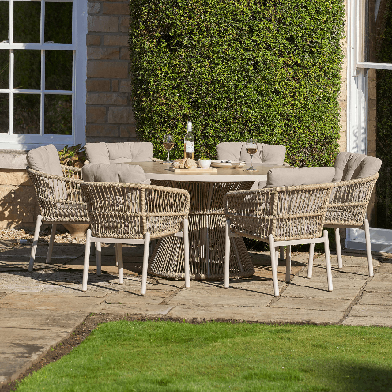 Pacific Lifestyle Martic 6 Seat Outdoor Dining Set