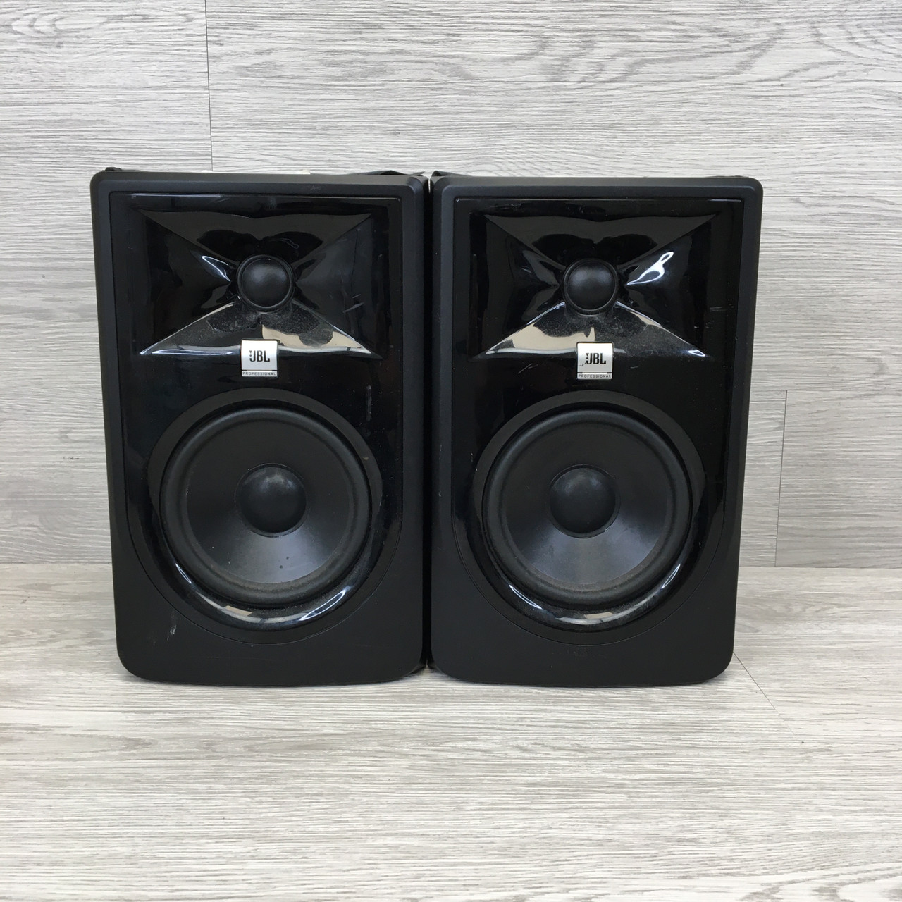 Used JBL 305P MKII Powered Studio Monitor