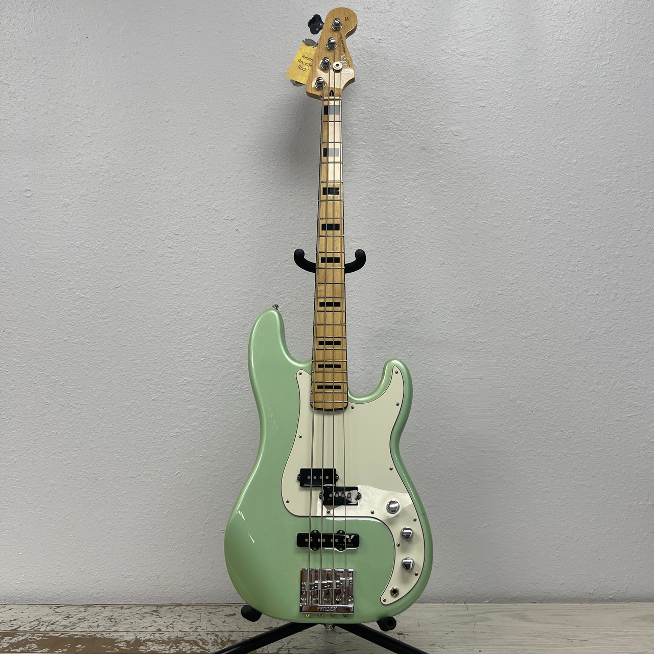 Used Fender GC FSR DELUXE PRECISION BASS SPECIAL Bass Guitar Green 4-String