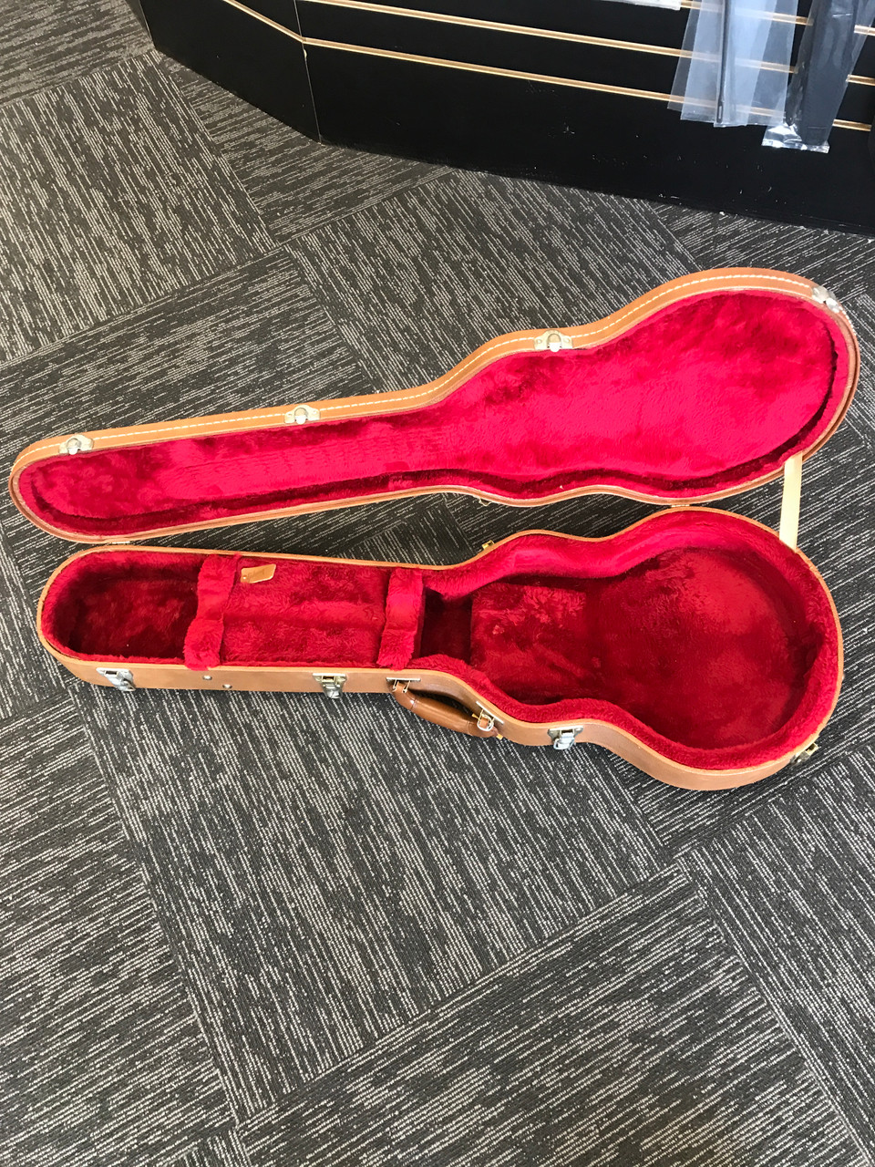 Used Gibson GIBSON BROWN HARDSHELL Guitar Case