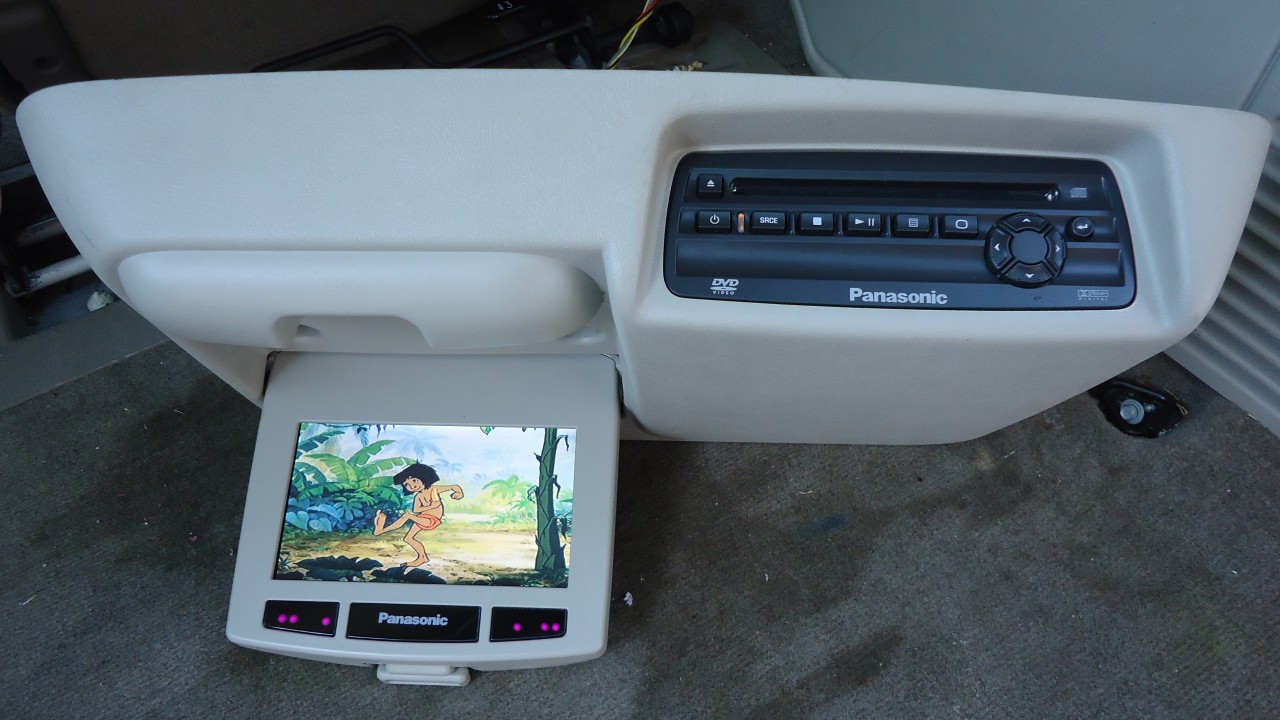 03 04 05 06 GMC Silverado Chevy Tahoe DVD Player Screen Tan