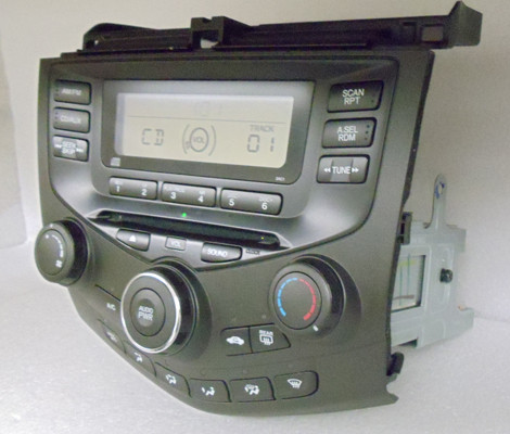 2005 Honda Accord Radio 1