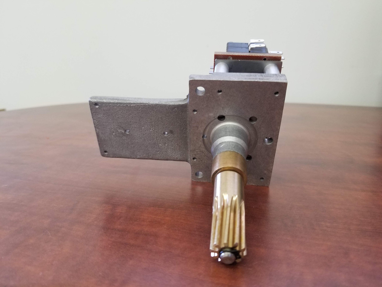 LIMIT SWITCH ASSEMBLY (DOUBLE POLE DOUBLE THROW) - Mass Flow Sourcing, LLC