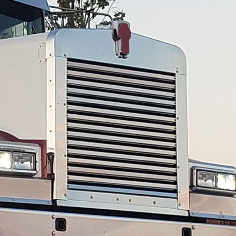 Kenworth W900L Angled Louvered Grill With 16 Bars - Raney's Truck Parts
